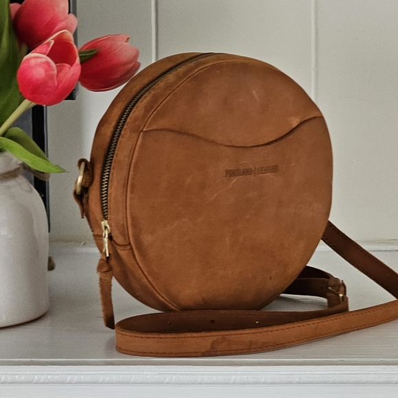 Portland Leather | Bags | Portland Leather Large Almost Perfect Round ...